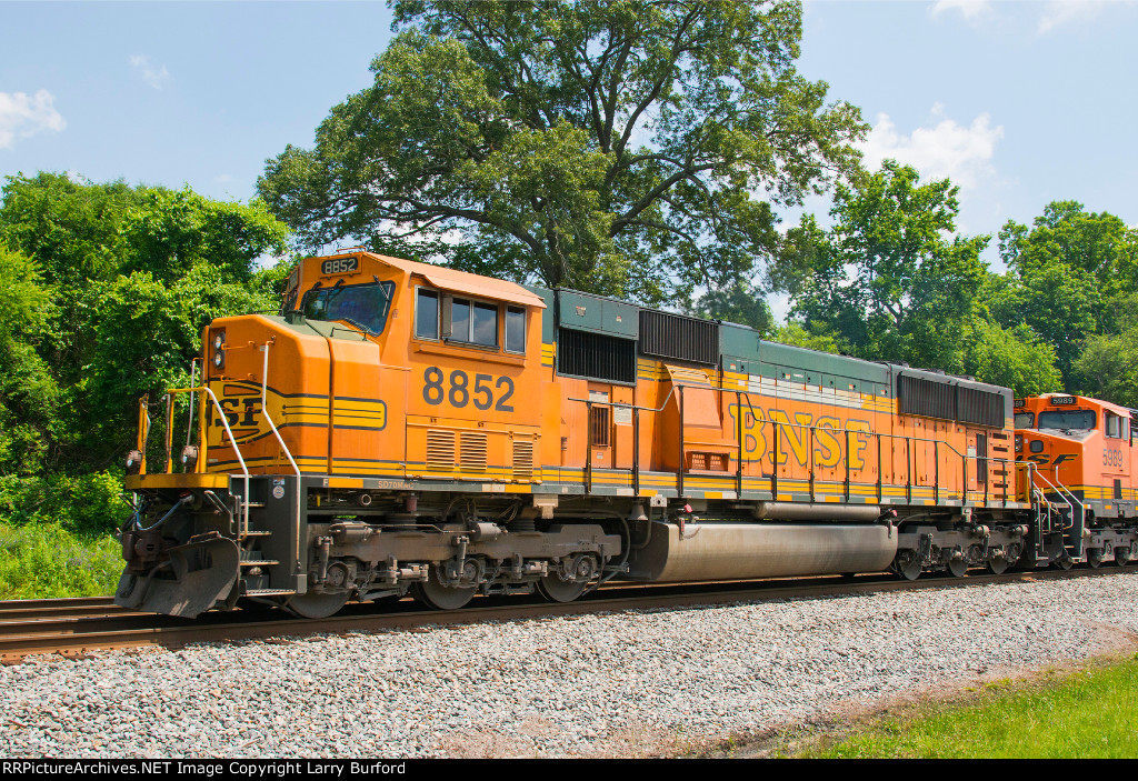 BNSF 8852